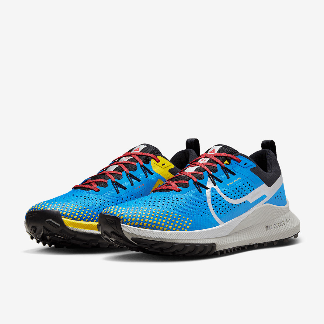 Nike Pegasus Trail 4 - LT Photo Blue/Metallic Silver-Track Red - Mens Shoes